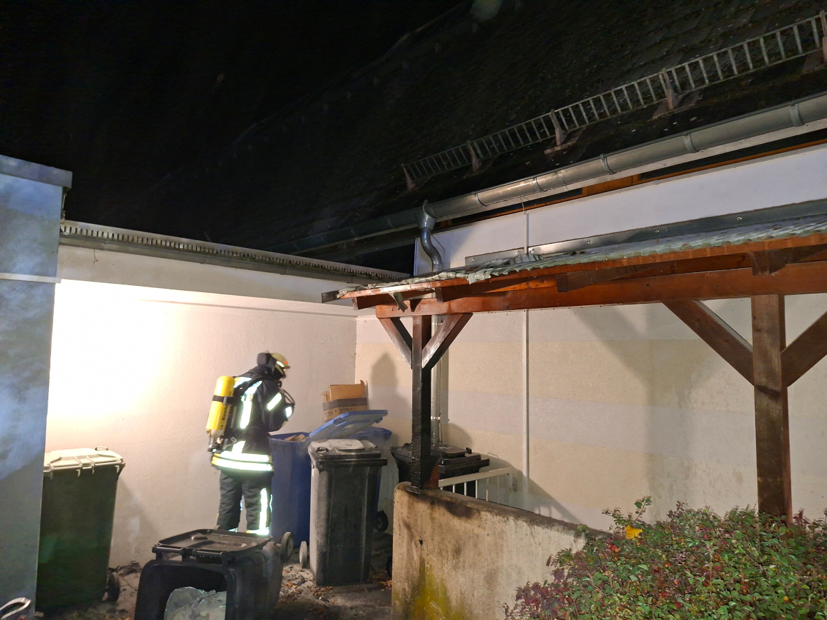 Freiwillige Feuerwehr Gemeinde Langgöns – 20.10.2025 - Brennt Müllcontainer